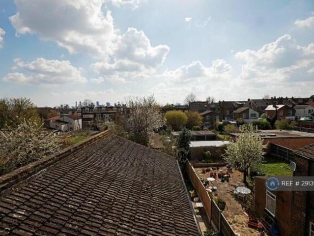1 bedroom flat for rent in Queens Road, Leytonstone, E11