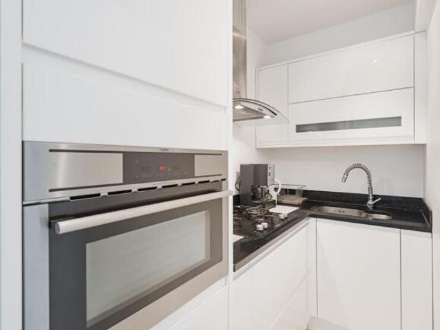 1 bedroom flat for rent in Queensborough Terrace, Hyde Park, London, W2