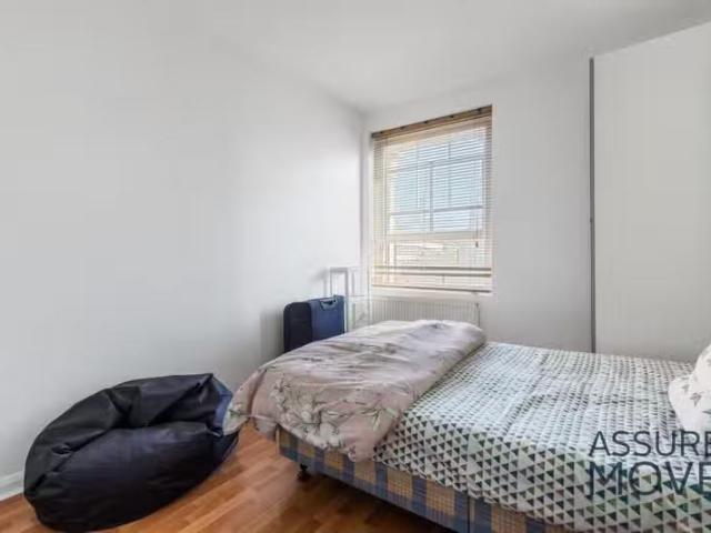 1 bedroom flat for rent in Queensbridge Road, London, E8