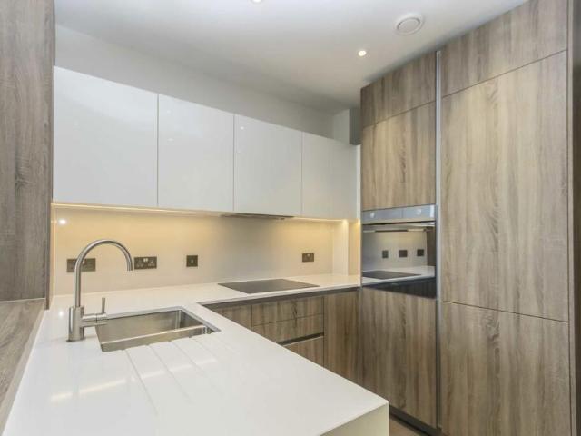 1 bedroom flat for rent in Queenshurst Square, Kingston Upon Thames, KT2