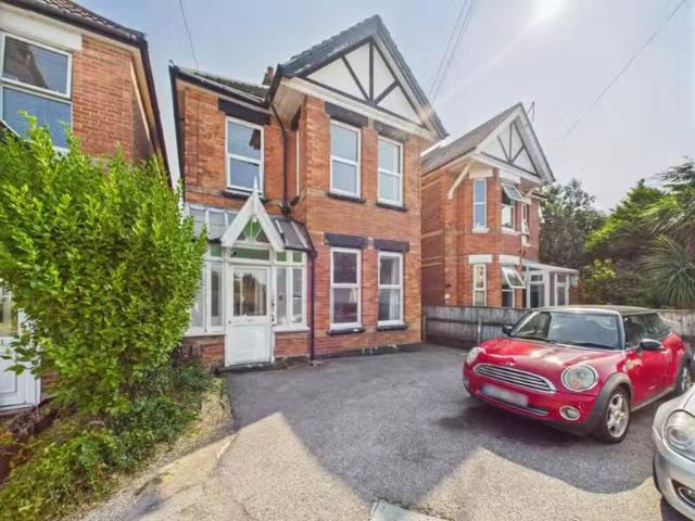 1 bedroom flat for rent in Queensland Road, Pokesdown, Bournem.