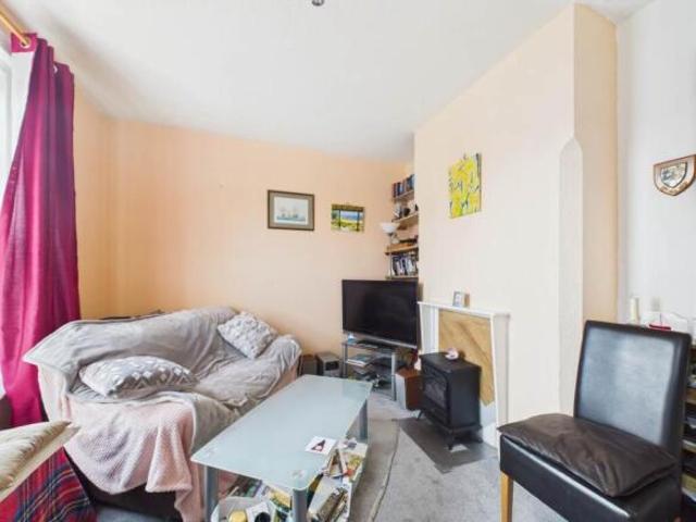1 bedroom flat for rent in Queensland Road, Pokesdown, Bournemouth, BH5