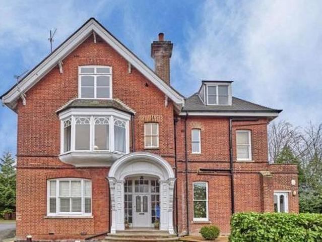 1 bedroom flat for rent in Ramsey Lodge Court St Albans Herts AL1