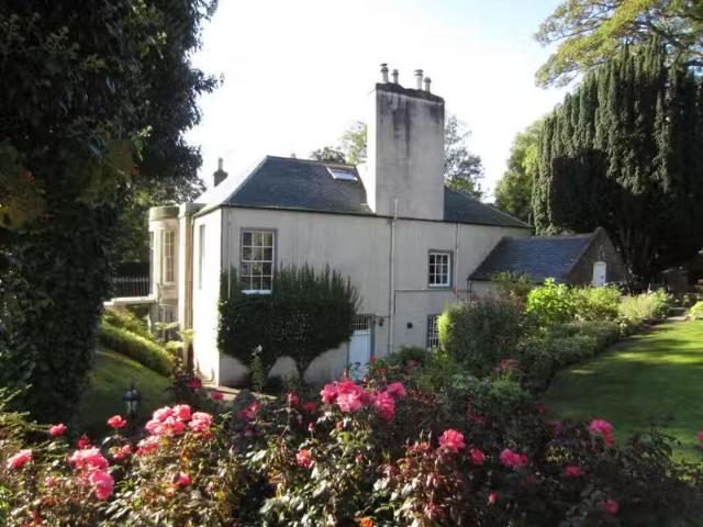 1 bedroom flat for rent in Rainnieston Room, Tillydrone House.