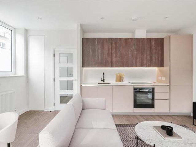 1 bedroom flat for rent in Ravenstone Street, London, SW12