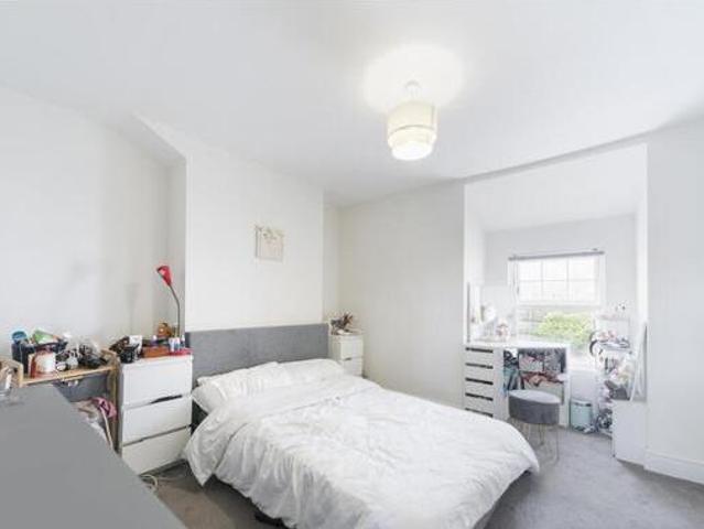 1 Bedroom Flat For Rent In Raynes Park