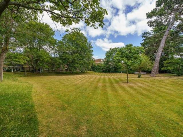 1 bedroom flat for rent in Rectory Green, Beckenham, BR3
