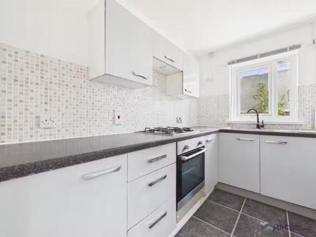 1 bedroom flat for rent in Redbourne Street, HU3