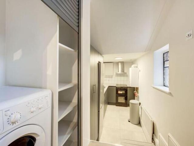 1 bedroom flat for rent in Redcliffe Gardens, Chelsea, London, SW10