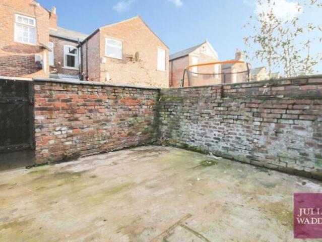 1 bedroom flat for rent in Reddish Lane, Gorton, Manchester, M18