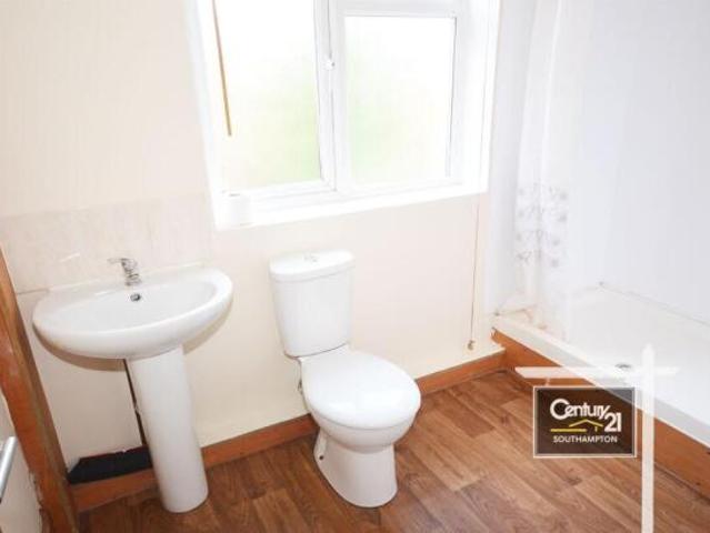 1 bedroom flat for rent in |Ref: R152737|, Wordsworth Road, Southampton, SO15 5LY, SO15