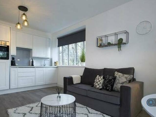 1 bedroom flat for rent in Regent House Brighton BN1