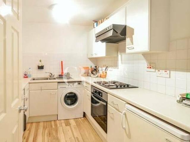 1 bedroom flat for rent in Regents Bridge Gardens London SW8