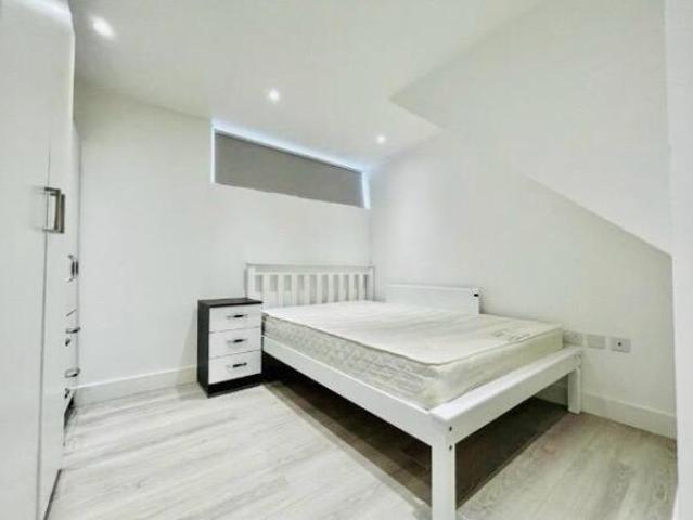 1 bedroom flat for rent in Regents Park Road, London, N3