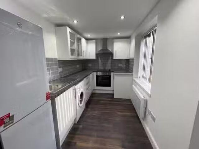 1 bedroom flat for rent in Rhigos Gardens Cardiff, CF24