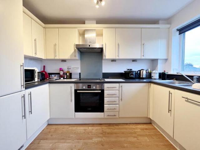 1 bedroom flat for rent in Richard Dodd Place, Slough, SL1