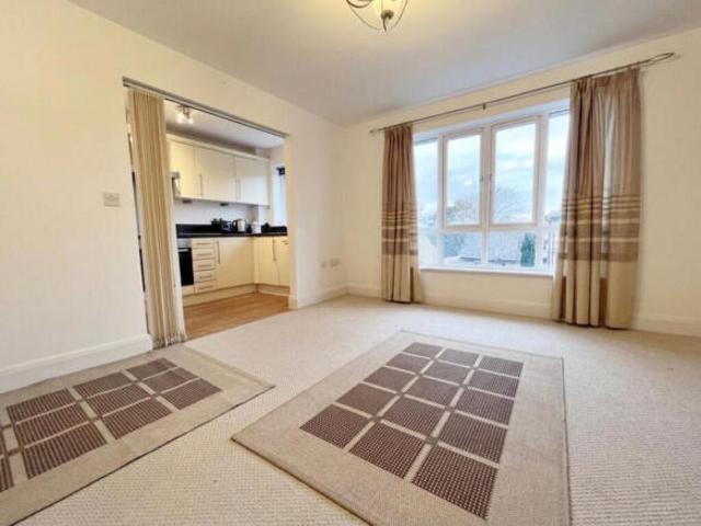1 bedroom flat for rent in Richard Dodd Place, Slough, SL1