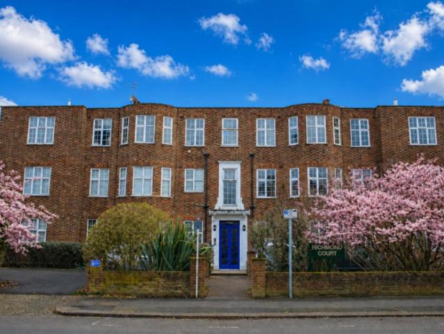 1 bedroom flat for rent in Richmond Court, Richmond Road, Raynes Park, SW20