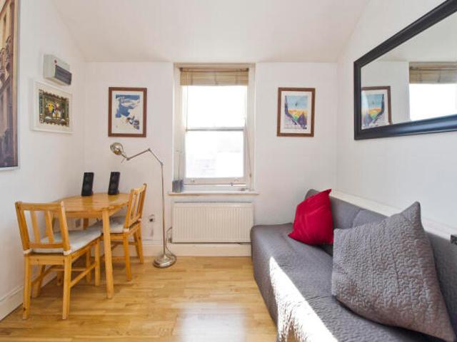 1 bedroom flat for rent in Richmond Hill, Richmond, TW10
