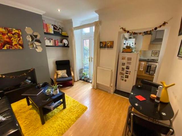 1 bedroom flat for rent in Richmond Road, Cardiff, CF24