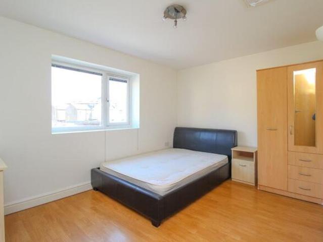 1 bedroom flat for rent in Richmond Road, Roath, Cardiff, CF24