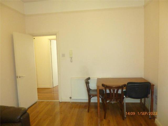 1 bedroom flat for rent in Richmond Road, Roath, Cardiff, CF24
