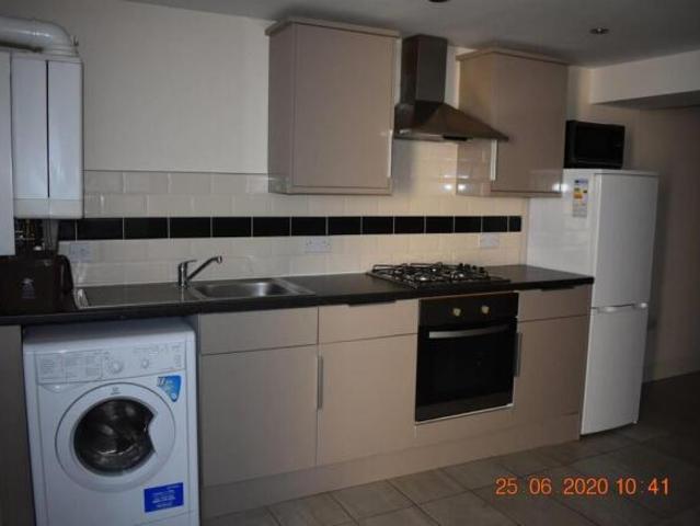 1 bedroom flat for rent in Richmond Road, Roath, CF24