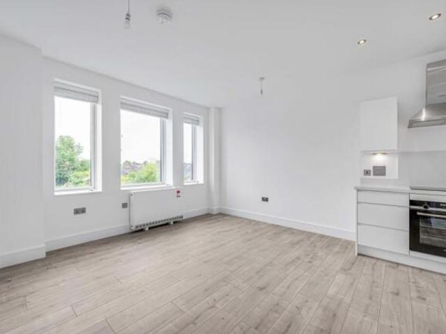 1 bedroom flat for rent in River Front, Enfield, EN1