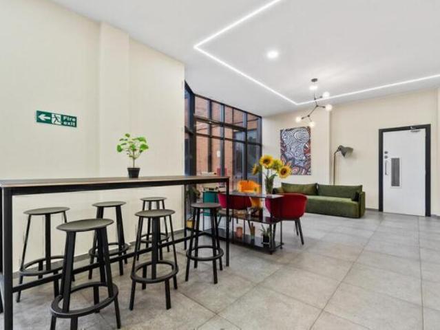 1 bedroom flat for rent in Riverbank Way, London, TW8