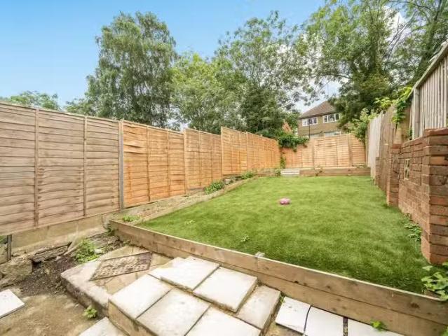 1 bedroom flat for rent in Riverdale Road, Erith, DA8