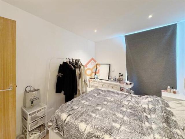 1 bedroom flat for rent in Riverside Apartments, Goodchild Road, London N4