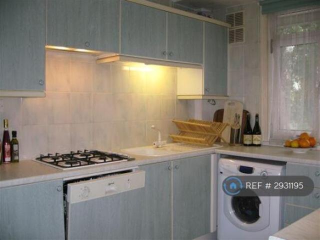 1 bedroom flat for rent in Roman Road, London, E2