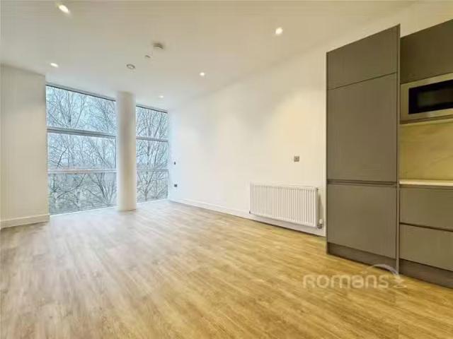 1 bedroom flat for rent in Roop House, Waterfront, Fleet, GU51