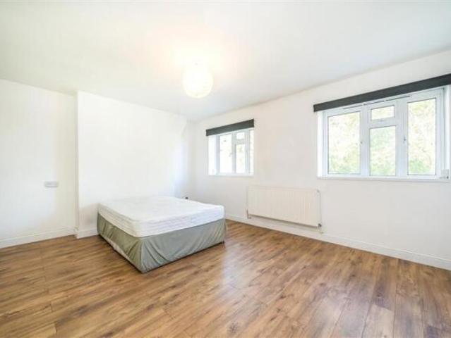 1 bedroom flat for rent in Rodenhurst Road, Balham, SW4