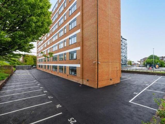 1 bedroom flat for rent in Roebuck House, Roebuck Close, Portsmouth, City Of Portsmouth, PO6