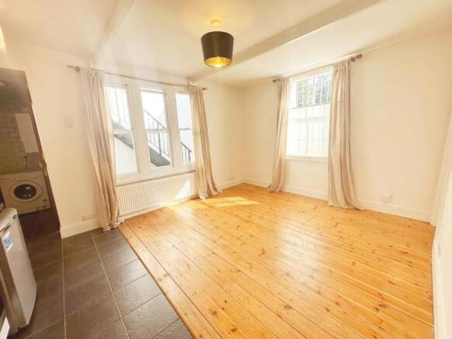 1 bedroom flat for rent in Rose Hill Terrace, BN1