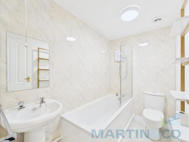 1 bedroom flat for rent in Rottingdean, Brighton, BN2