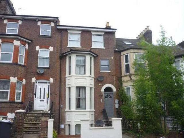 1 bedroom flat for rent in Rothesay Road Luton LU1