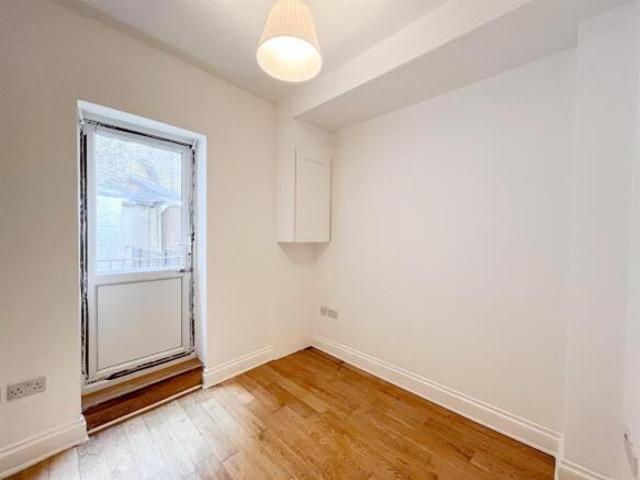 1 bedroom flat for rent in Royal College Street, NW1