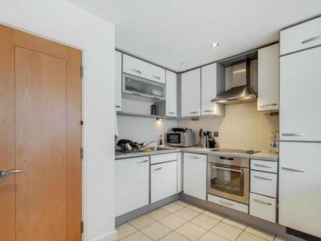 1 Bedroom Flat For Rent In Royal Docks, London