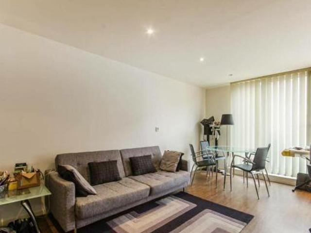 1 Bedroom Flat For Rent In Royal Docks, London