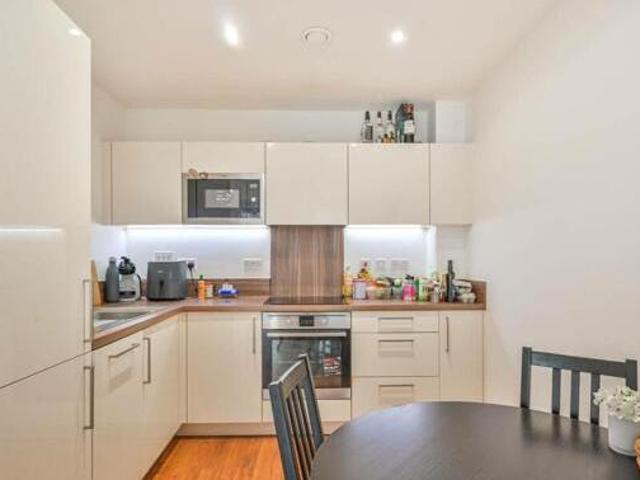 1 Bedroom Flat For Rent In Royal Docks, London