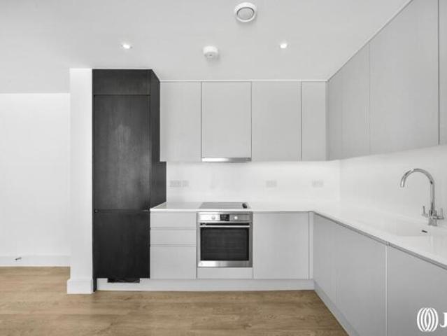 1 bedroom flat for rent in Ruckholt Road Leyton E10