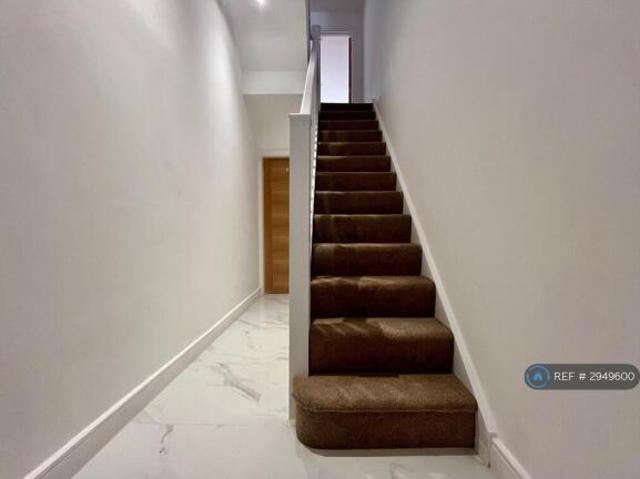 1 bedroom flat for rent in Rucklidge Avenue, London, NW10