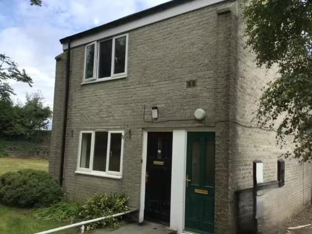 1 bedroom flat for rent in Rushton Hill Close, Halifax, West Y.