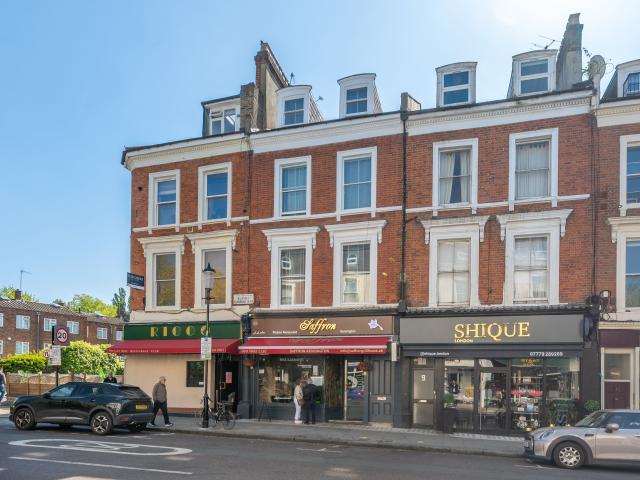 1 Bedroom Flat for Rent in Russell Gardens | Foxtons