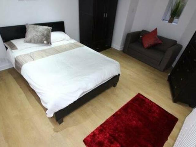 1 bedroom flat for rent in S8 Cliffe View Road Available April 2023 S8