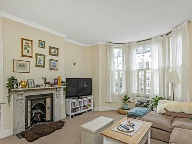 1 bedroom flat for rent in Schubert Road Putney SW15