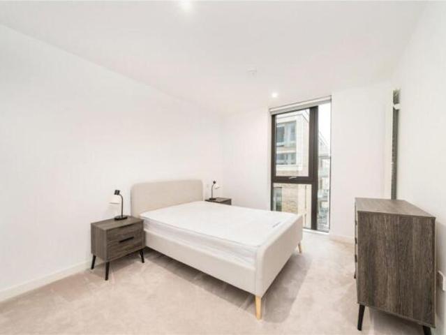 1 bedroom flat for rent in Schooner Road, Royal Wharf, E16