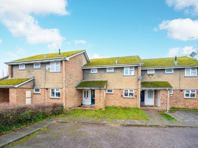 1 Bedroom Flat for Rent in School Close | Foxtons